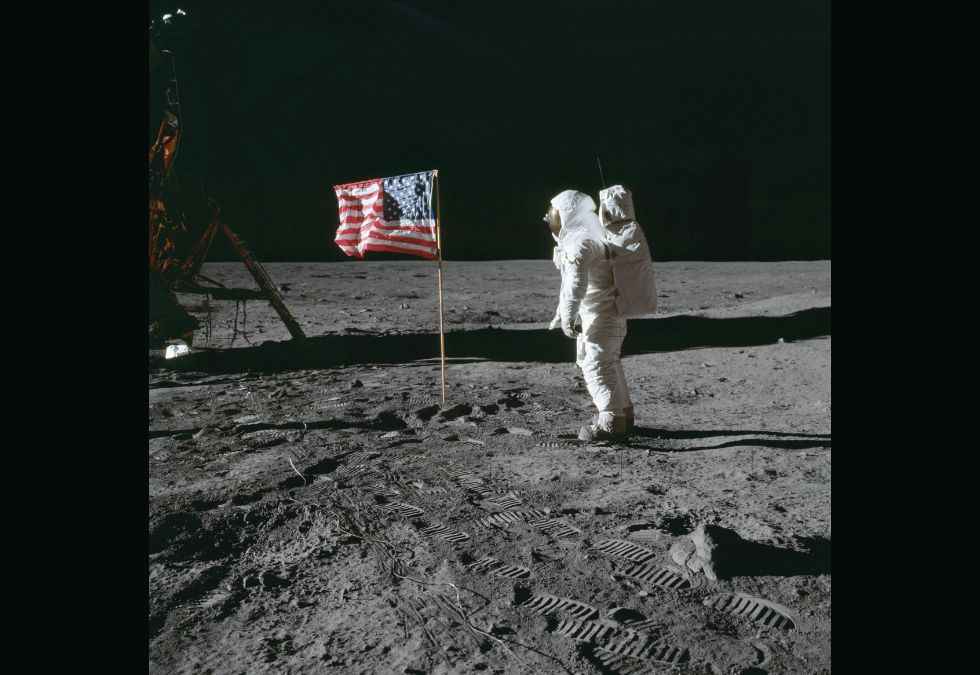 21 Historical Moments Brought To Life With Color - Oldest.org