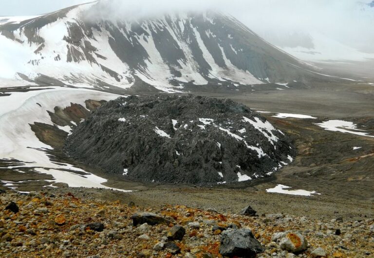 Top 11 of the World's Biggest (and Deadliest) Volcanic Eruptions