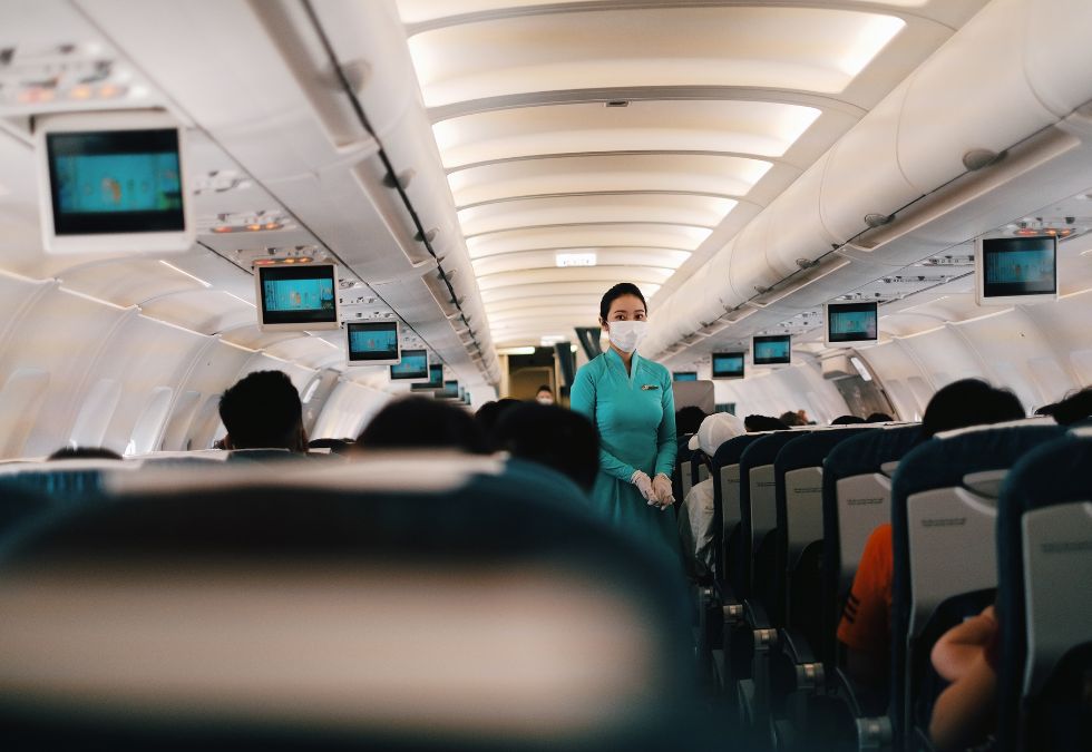 13 Polite Habits Flight Attendants Actually Dislike