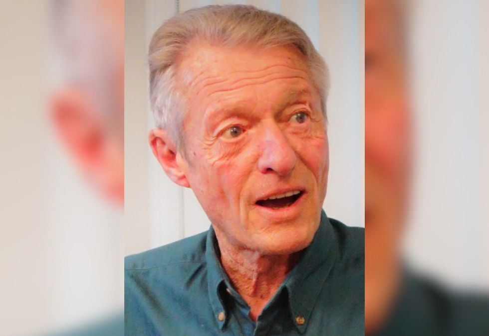 15 Sitcom Stars Who Faced Tragic Deaths