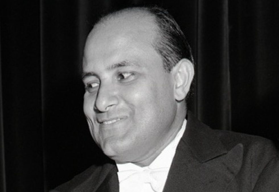 15 Famous Singers Who Faced Tragic Death During Performance