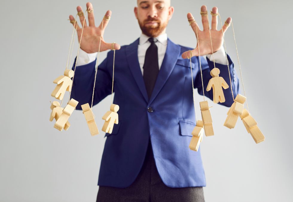 20 Signs Someone Isn't A Good Person