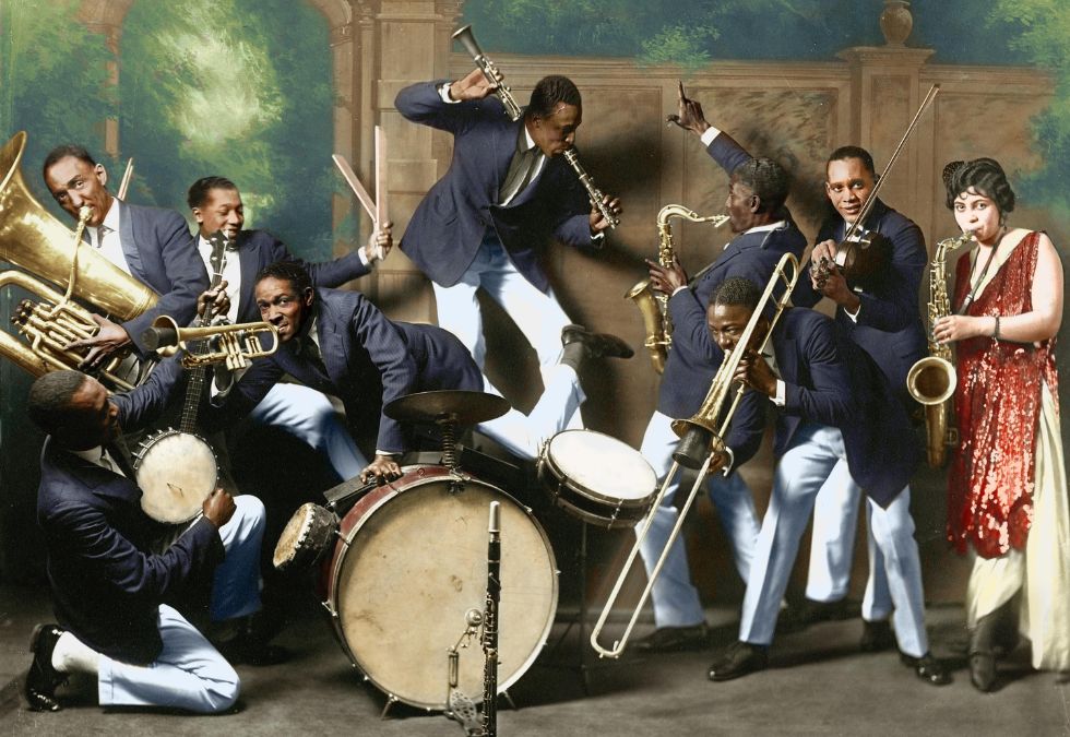 20 Colorized Photos That Showcase 1920s America