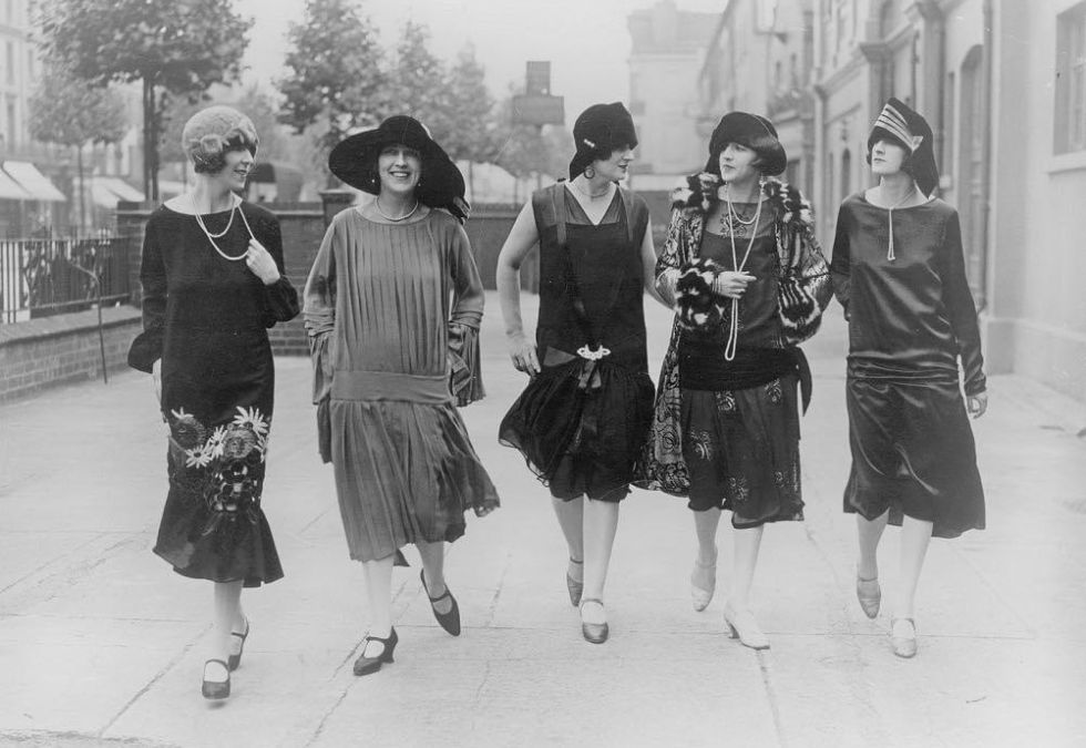 28 Vintage Photos That Show How Women Lived 100 Years Ago