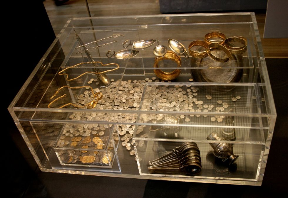 15 Rarest Treasures Ever Discovered Accidentally