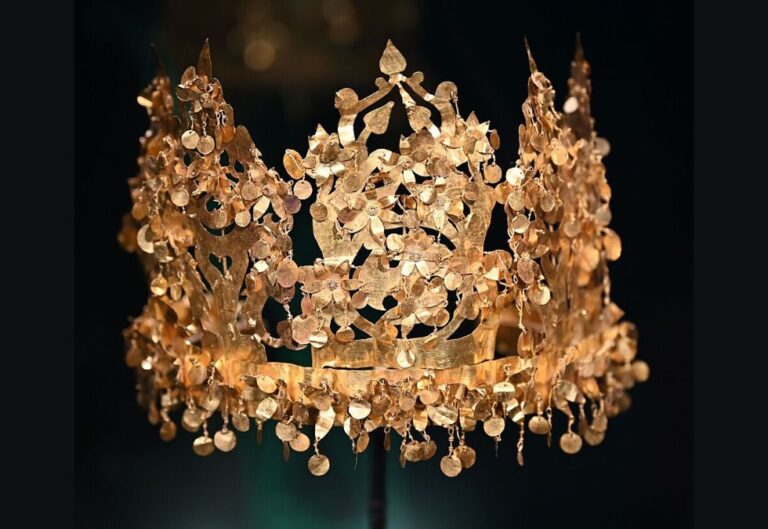 15 Rarest Treasures Ever Discovered Accidentally