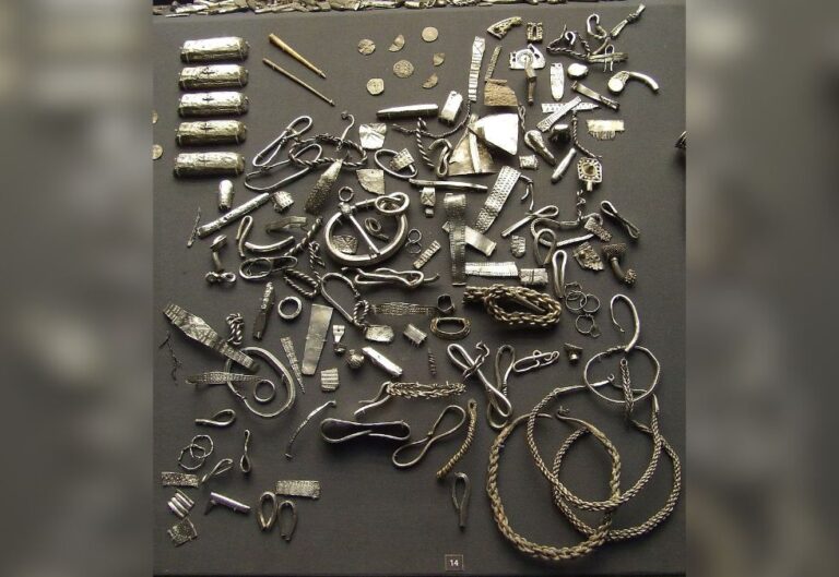 15 Rarest Treasures Ever Discovered Accidentally