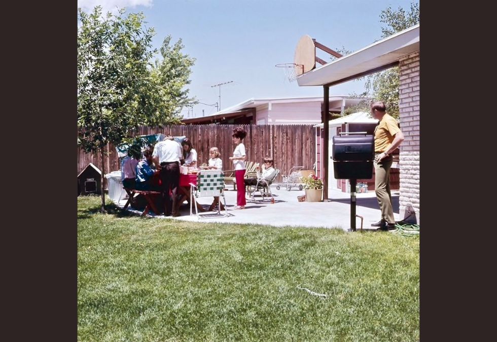 Behind-The-Scenes Photos Of Life In 1972