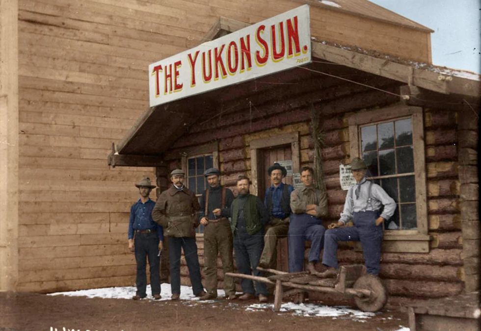 27 Colorized Vintage Photos From 1899 - Oldest.org