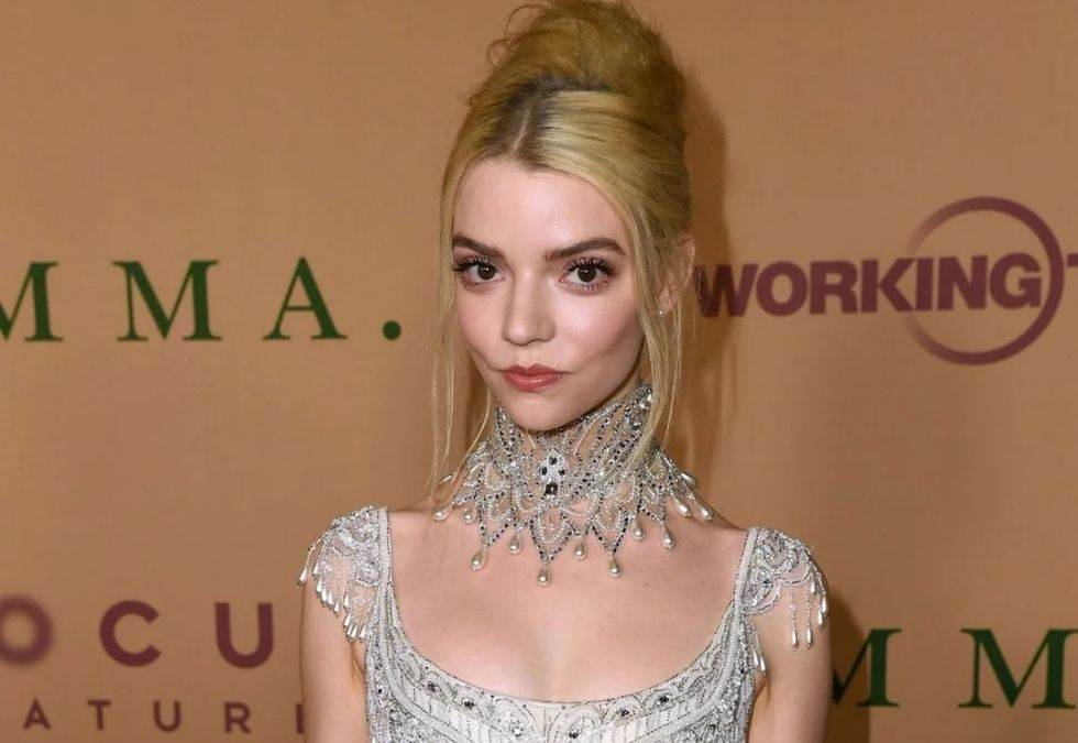 21 Actresses With Most Unique Facial Structure