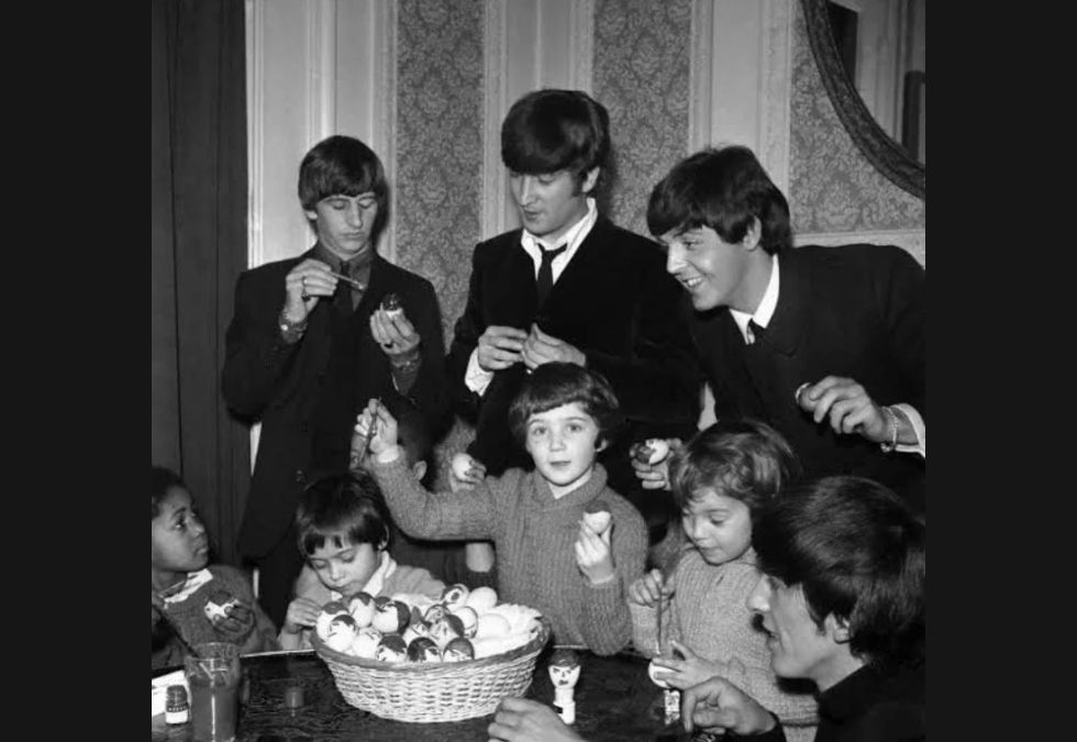Life Looked Different In 1964: Here Are 25 Photos From The Year