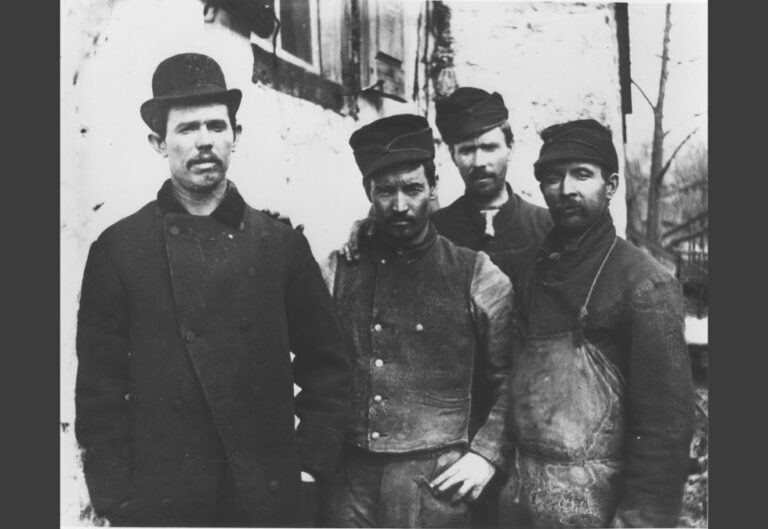 15 Photos That Show What Life Looked Like In The 1850s