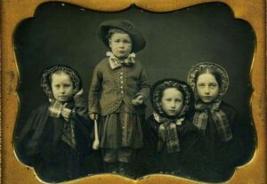 15 Photos That Show What Life Looked Like In The 1840s