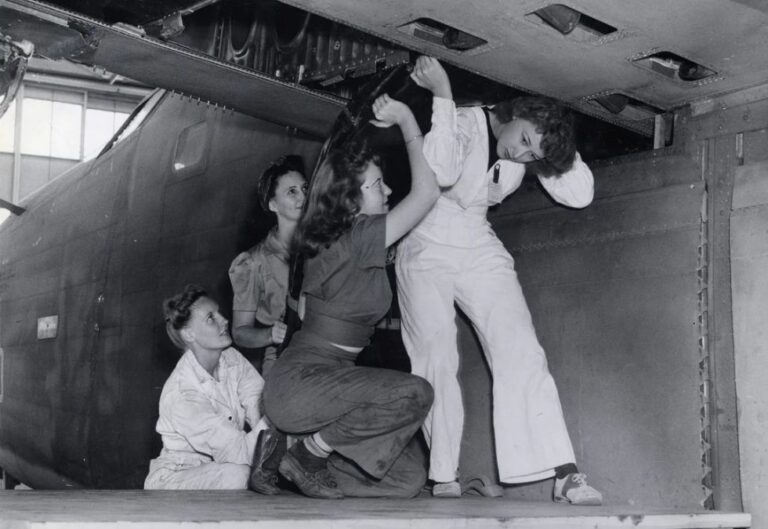 43 Vintage Photos That Reveal A Rare View Of Life