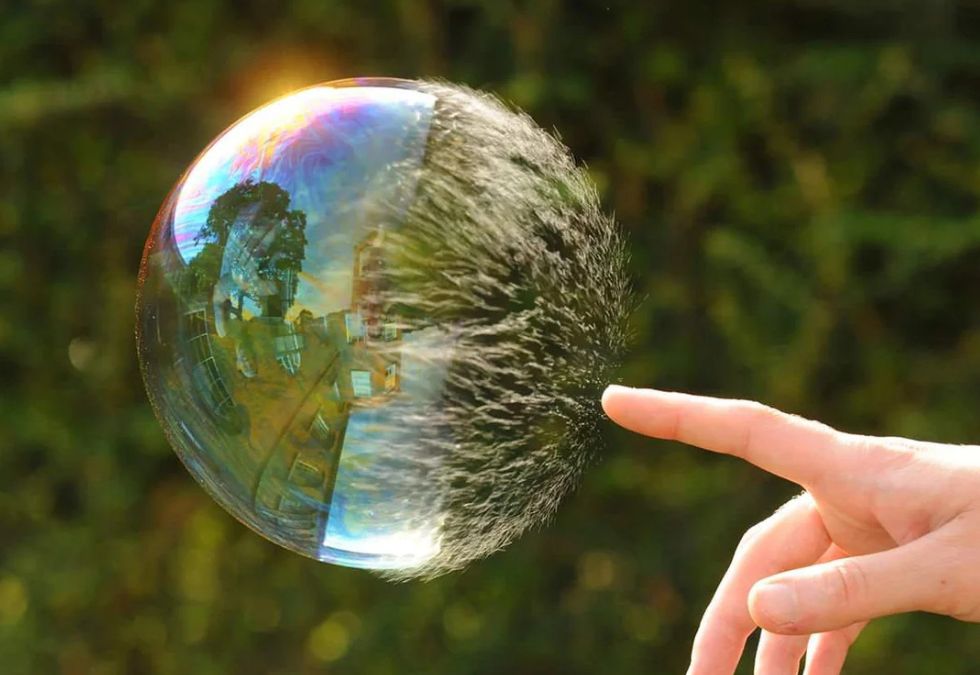 20 Perfectly Timed Photos Caught At The Right Moment