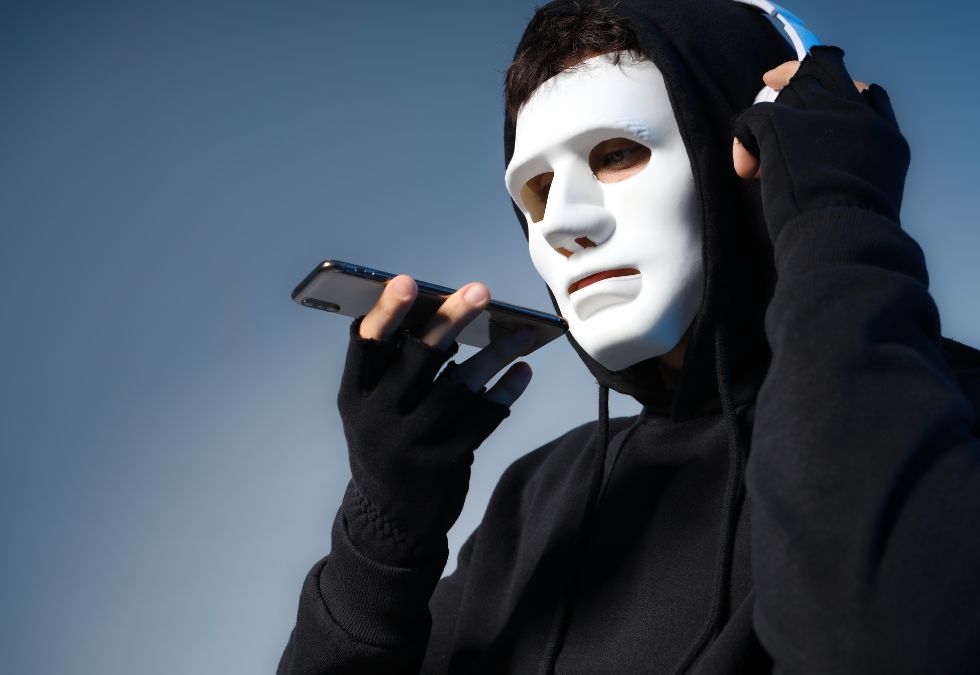 12 Red Flags That a Phone Call Is a Dangerous Scam