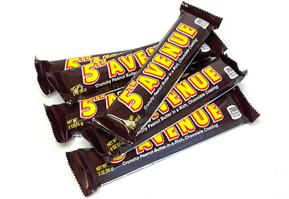 25 Vintage Candy Bars Still on Store Shelves Today