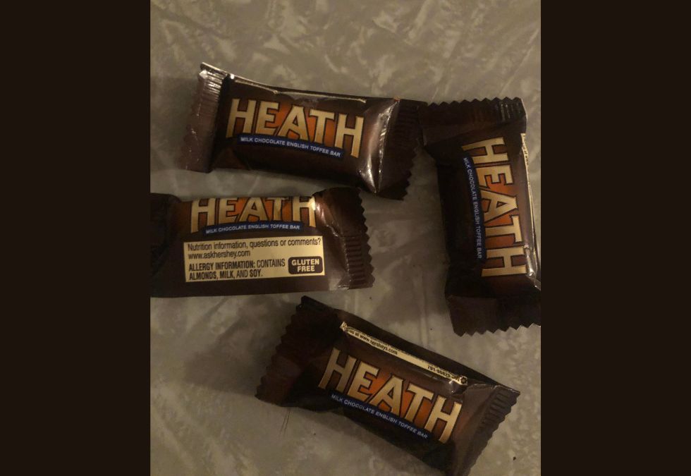 25 Vintage Candy Bars Still on Store Shelves Today