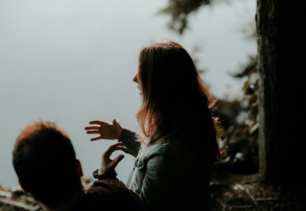 20 Everyday Behaviors That Signal a Lack of Awareness