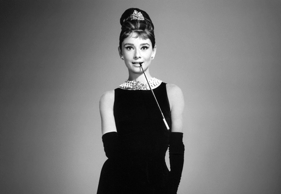 20 Women Widely Regarded as the Most Beautiful of All Time - Oldest.org